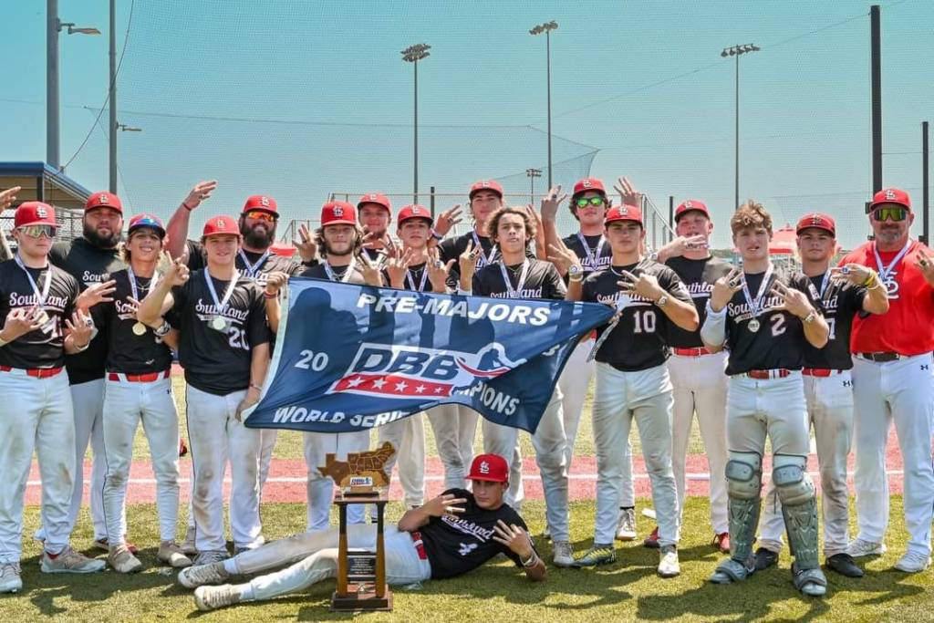 Hogs finish the summer with a bang, taking World Series Title in 17U ...